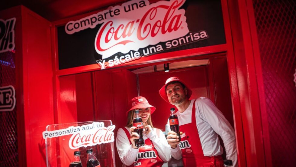 Coca-Cola reinventa el marketing emocional con el regreso de “Comparte ...